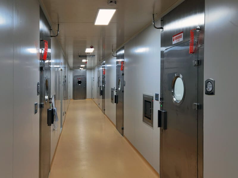 Pneumatic Seal APR Doors - BioSafe Tech by QUALIA