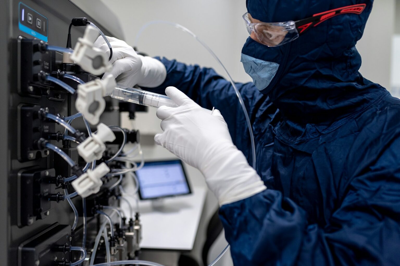 Leading Bio-Safety Equipment & OEB Solutions | QUALIA